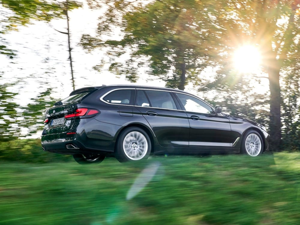 Im Vergleich: BMW 520d Touring und Jaguar XF Sportbrake D200 - kicker