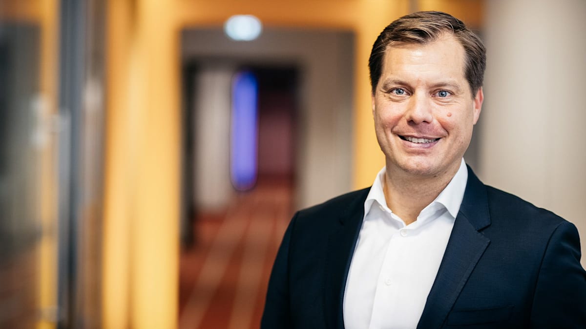 VfB bestätigt: Petry tritt in Stuttgart die Kasper-Nachfolge an - kicker