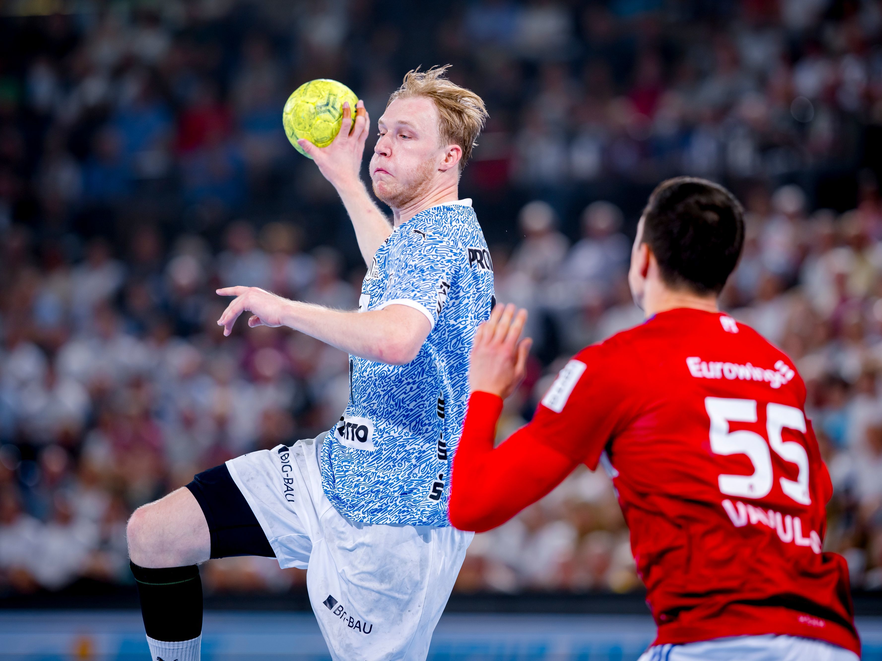 Handball: Eric Johansson wirft THW Kiel zum Zittersieg gegen HSV Hamburg | Handball-World