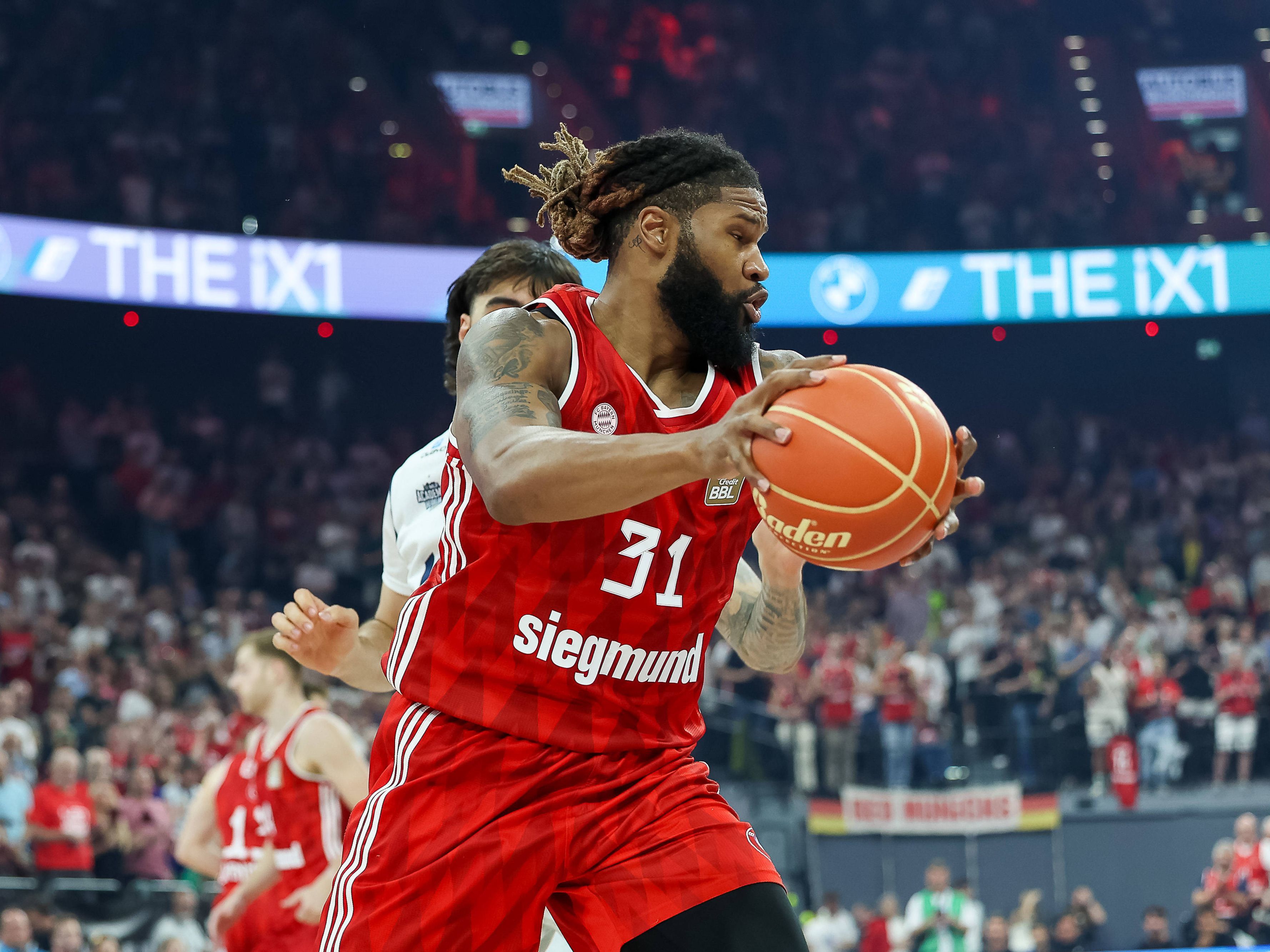 BBL Play-offs: FC Bayern bangt um Booker vor Game 2 in Heidelberg ...
