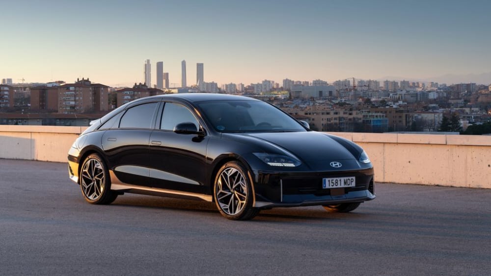 Hyundai Ioniq 6: Formsache - kicker