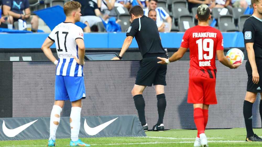 Warum Frank Willenborg den Elfmeter für Frankfurt zurücknahm - kicker
