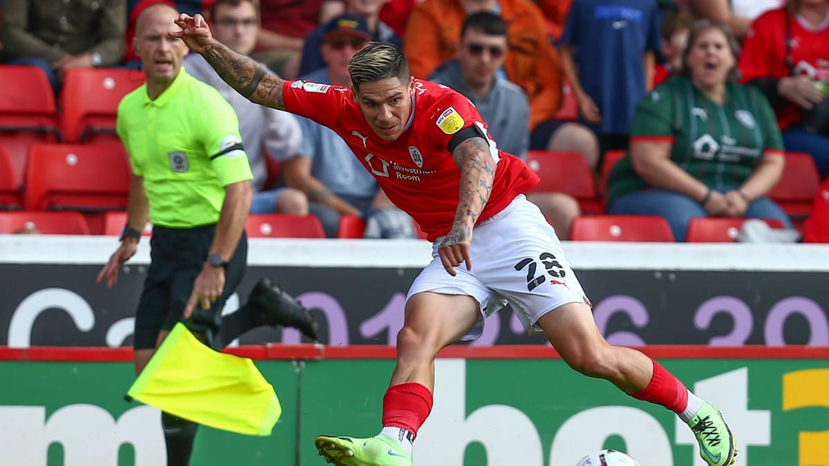 Barnsley-Fans küren Dominik Frieser zum "Spieler des Monats" - kicker