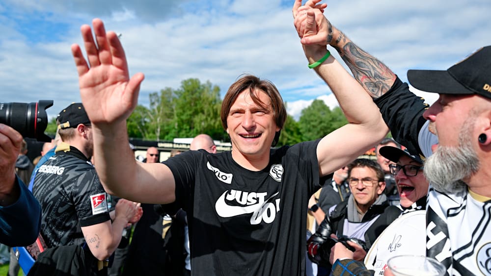 Vom Lehrerzimmer in die Bundesliga: Der steile Aufstieg von Elversberg ...
