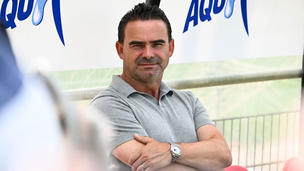 Marc Overmars erleidet leichten Schlaganfall - kicker