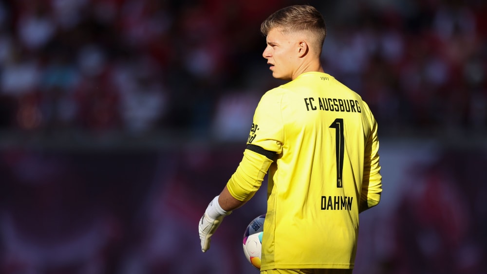 FC Augsburg: Keine Einsatzgarantie für Finn Dahmen - kicker