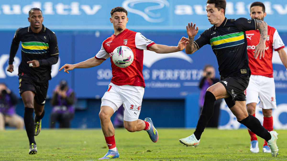 FC Augsburg holt Linksaußen Gharbi aus Portugal - kicker