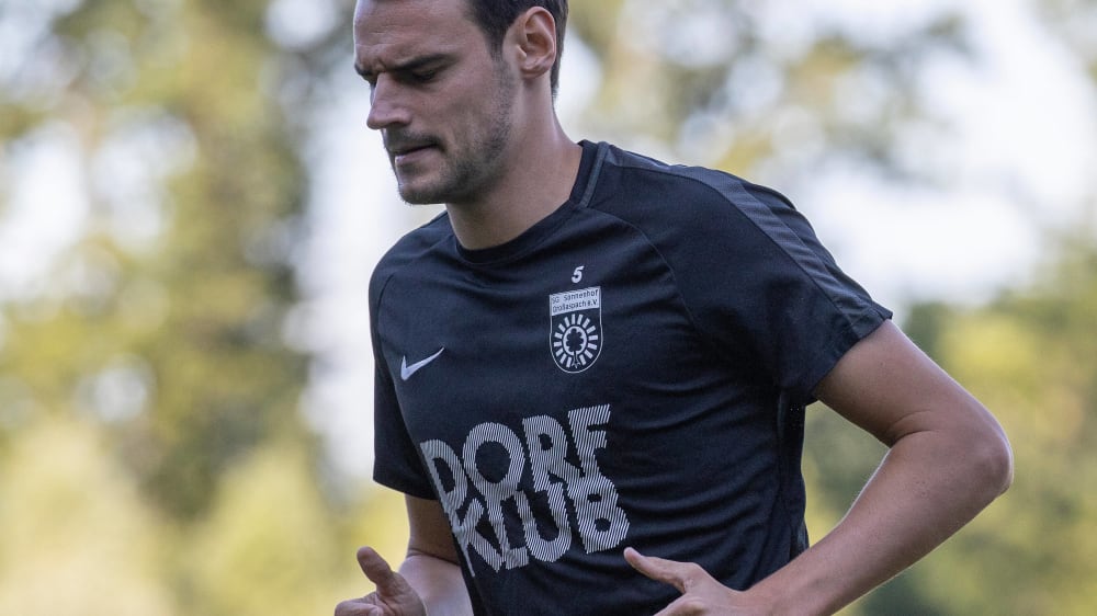 Kapitän setzt ein Zeichen: Leist verlängert beim Dorfklub - kicker