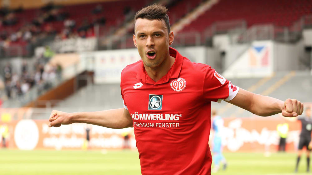 Hosiner hat Platz eins im Visier - 3. Liga | Bildergalerie - kicker