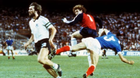 kicker.tv | Highlights - Interviews und Hintergründe - kicker