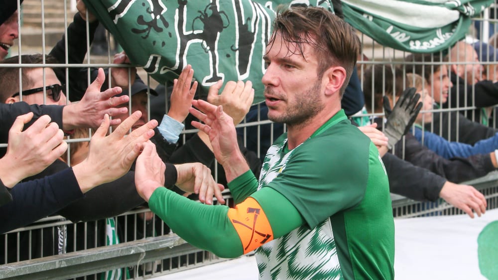 Kapitän Stefan Karau verlängert bis 2021 bei BSG Chemie Leipzig - kicker