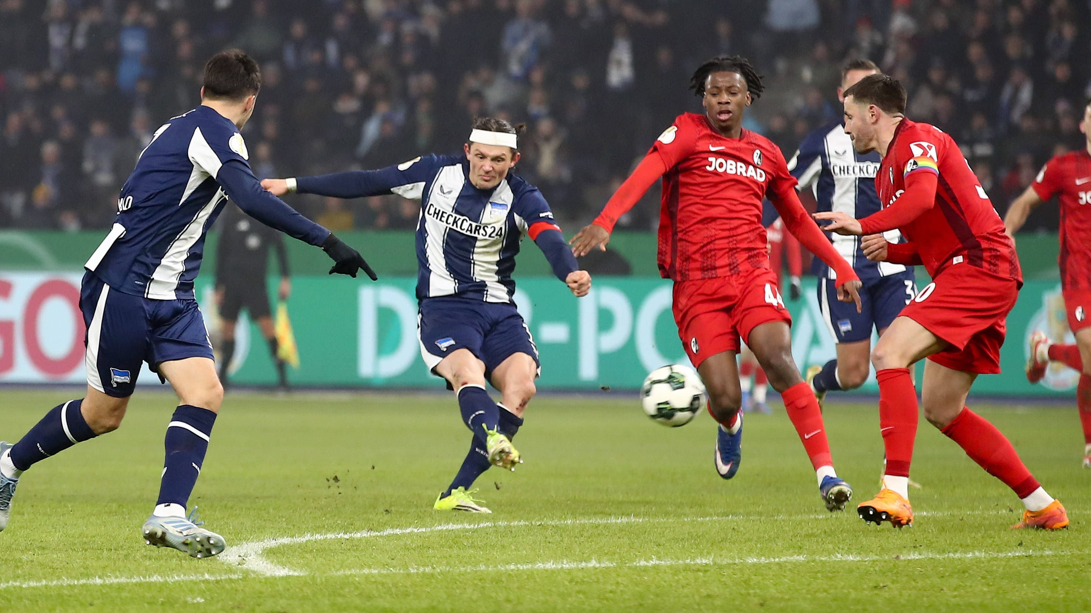 Liveticker | Hertha BSC - SC Freiburg 4:5 | Viertelfinale | DFB-Pokal ...