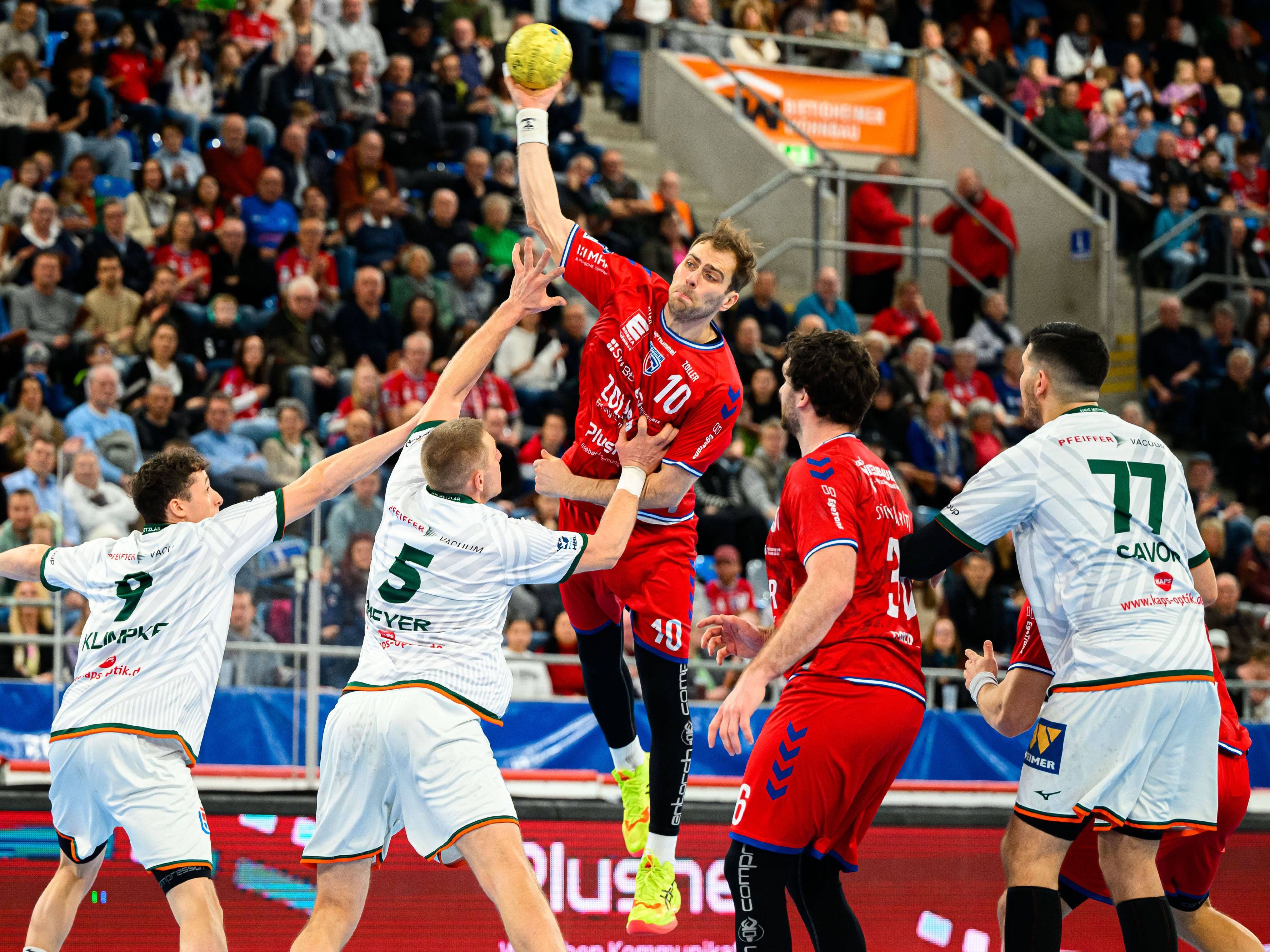 HSG Wetzlar bleibt cool und siegt gegen die SG BBM Bietigheim ...