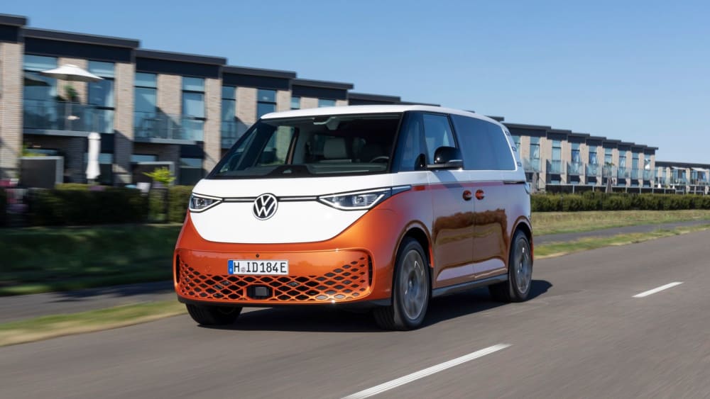 VW ID. Buzz: Bulli-Charme mit Elektroantrieb - kicker