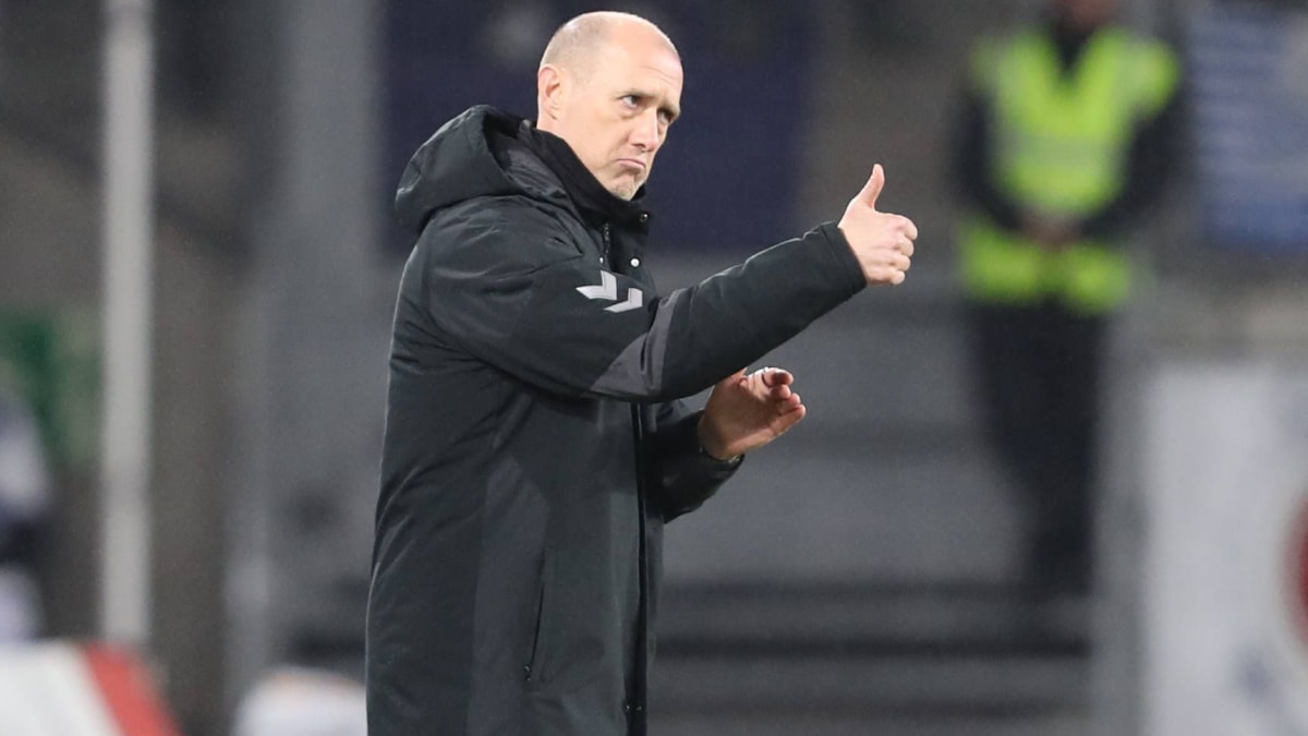 Enochs über Jubiläumssieg: "Zeigt mir, dass ich sehr alt bin" - kicker