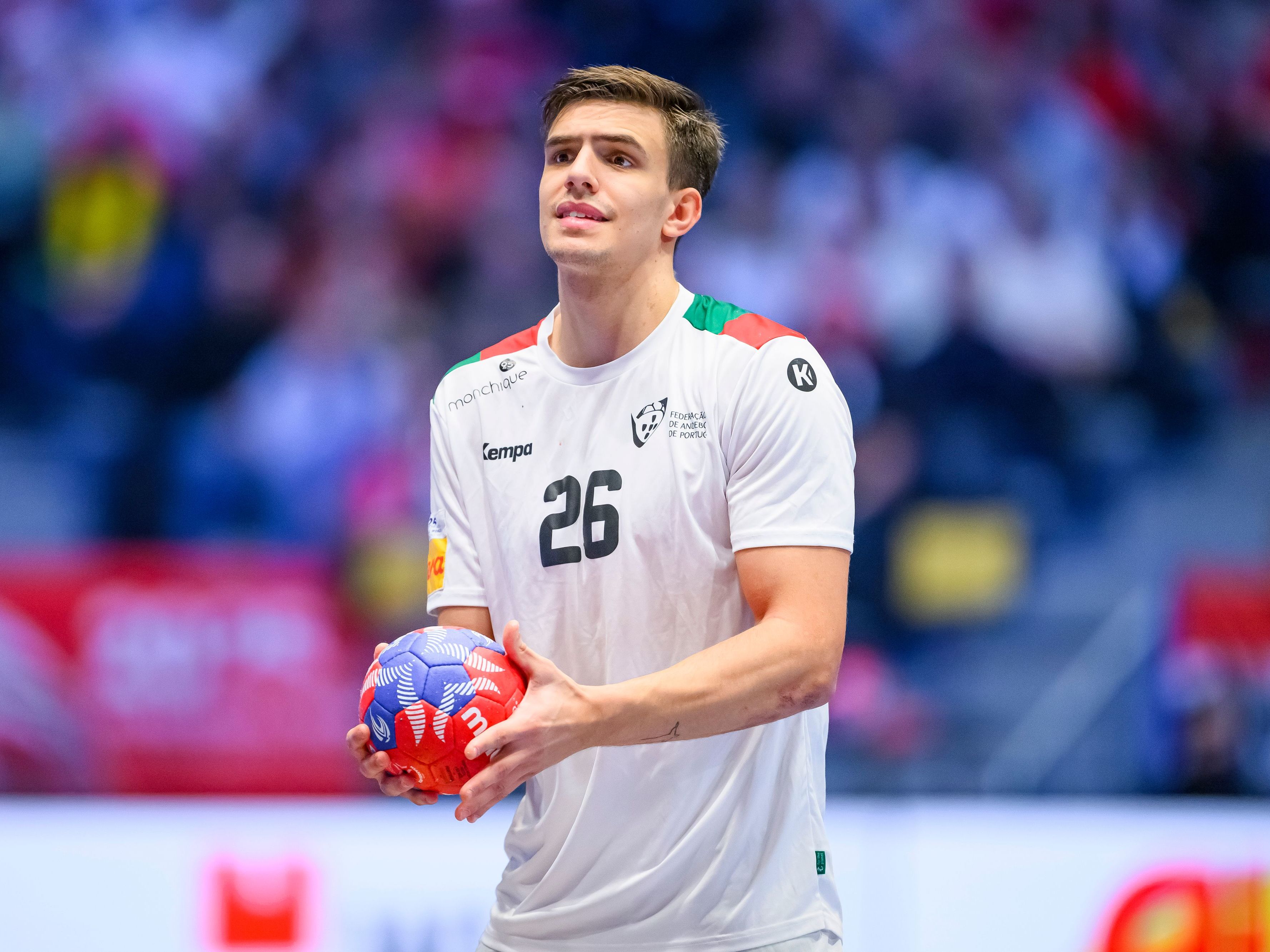 Handball: Sporting CP bindet Kapitän Salvador und Costa-Brüder langfristig | Handball-World