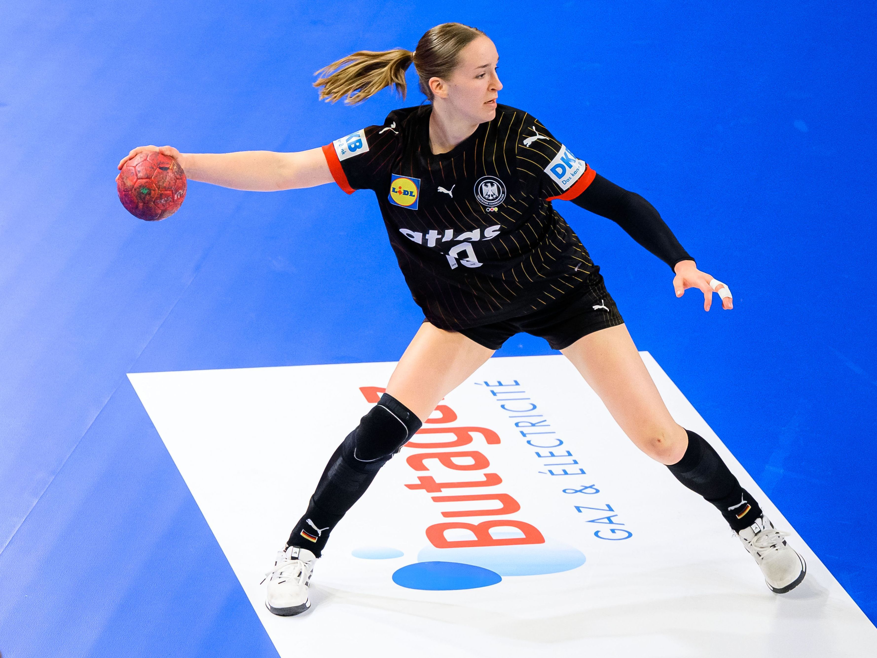Nieke Kühne: Kometenhafter Aufstieg Richtung Heim-WM | handball-world