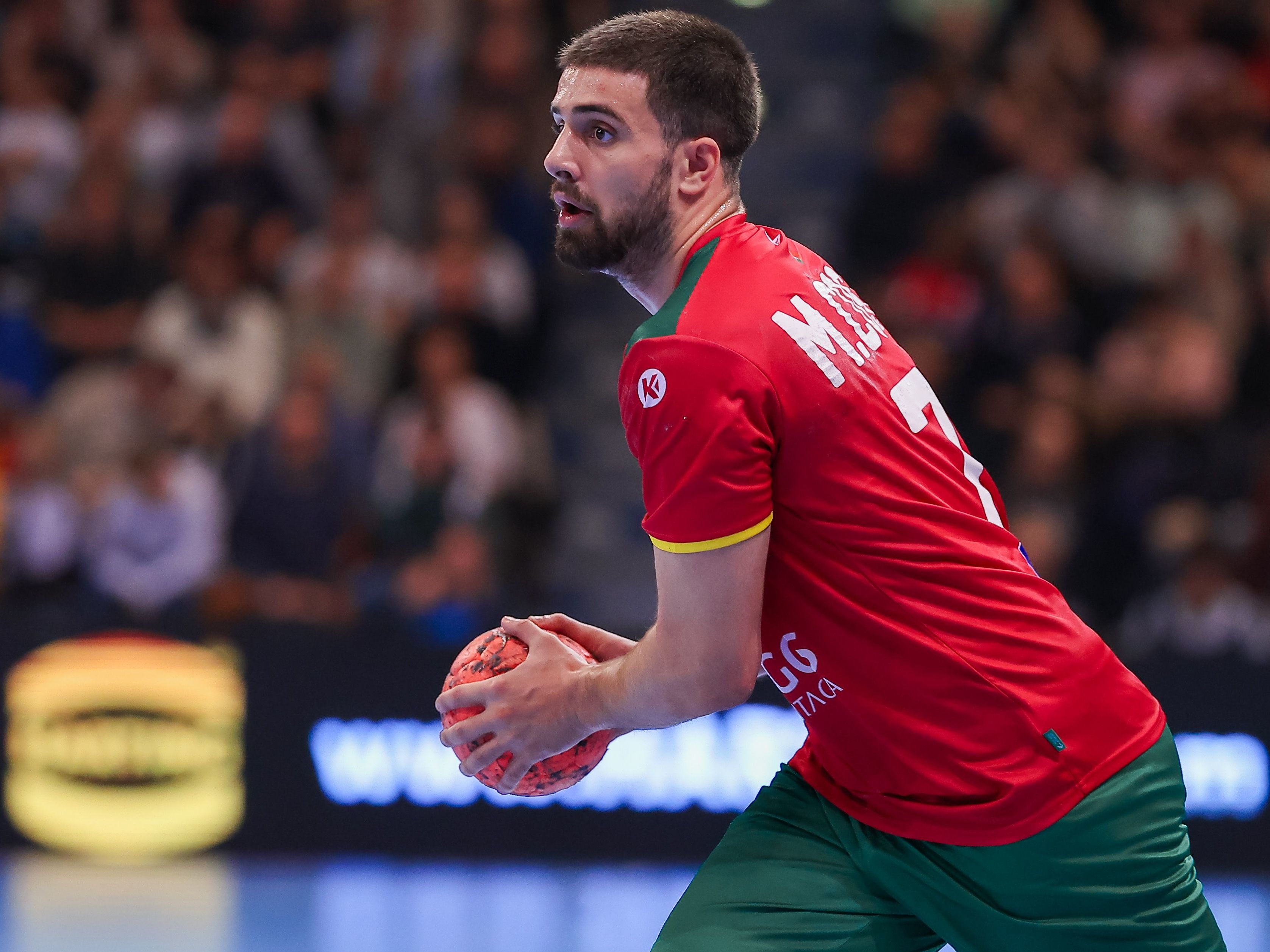 Nach überragender Handball-EM: Martim Costa erhält Auszeichnung ...