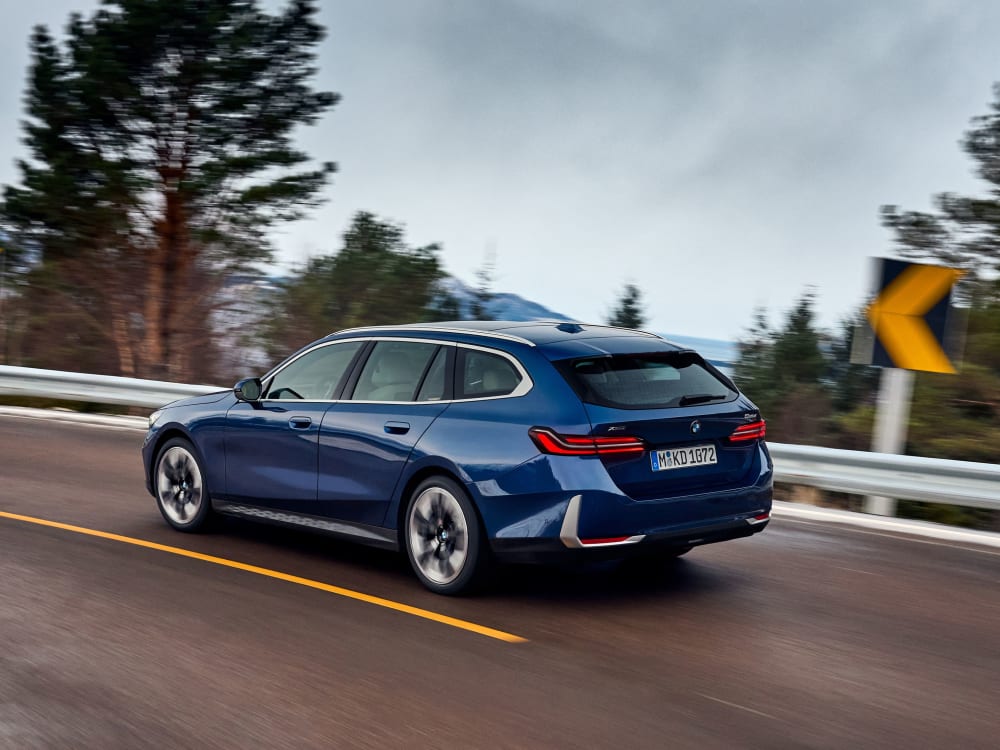 Neuer BMW 5er Touring (2024): Der Kombi fährt auch elektrisch - kicker