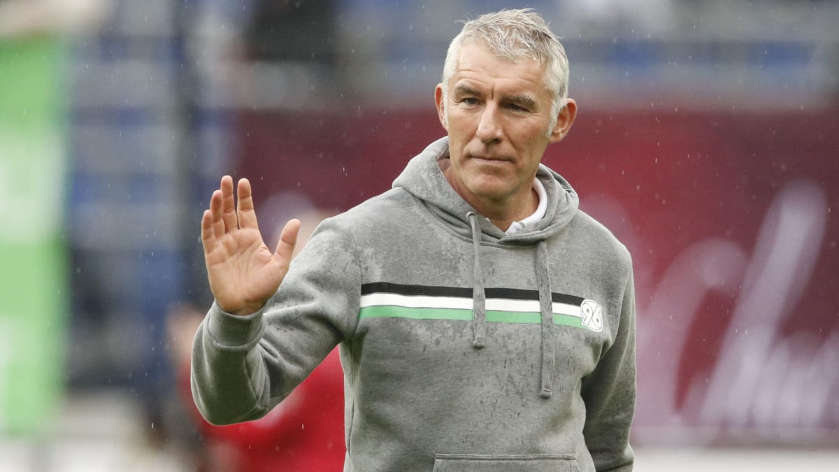 Slomka: "Trainerdiskussion? Ich habe keine Sorge" - kicker