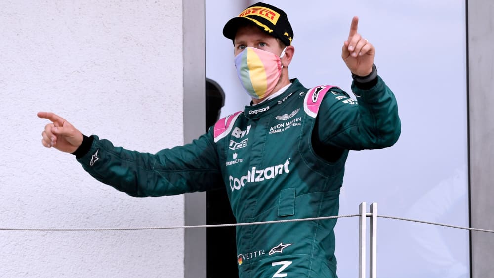 Vettel-Team legt Protest gegen Ungarn-Disqualifikation ein - kicker