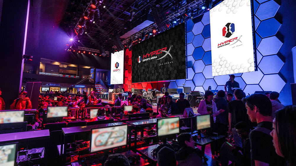 Viel LED und PCs - eSport Stadien - eSport | Bildergalerie - kicker