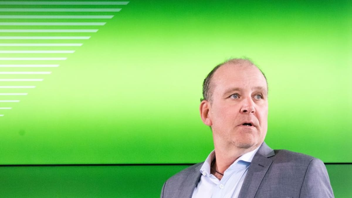 Schmadtke erklärt, warum Wolfsburg nicht ins Trainingslager fährt ...