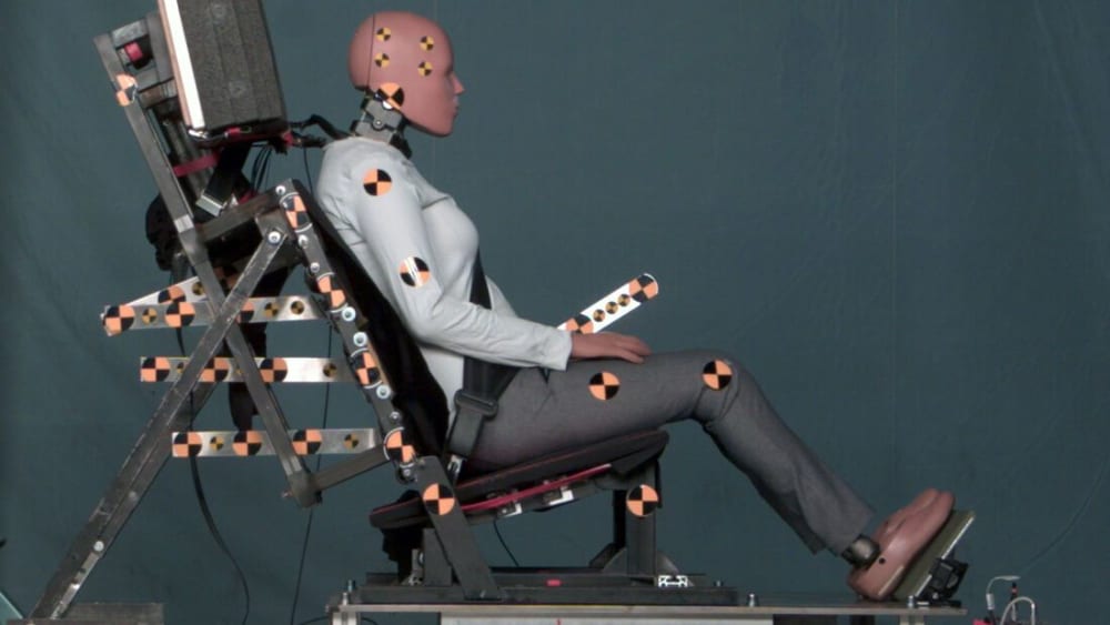 Eva fährt für Frauen an die Wand - kicker