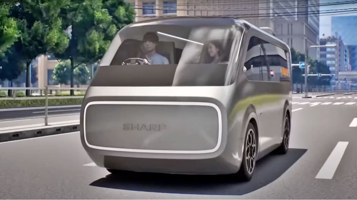 Sharp baut einen Elektro-Van - mit Riesen-Fernseher - kicker