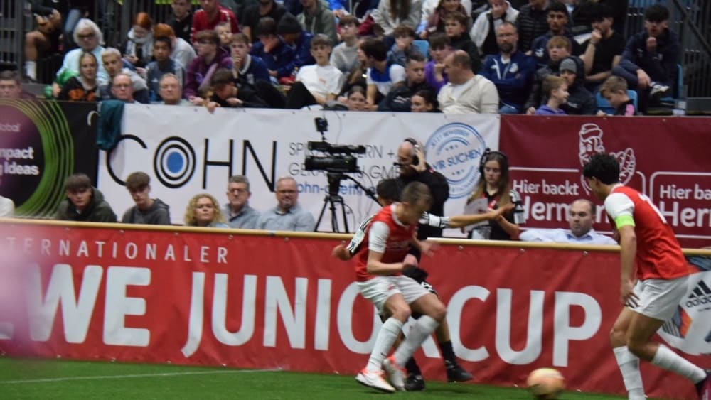 REWE Juniorcup 2025: Finaltag mit 16 Teams - kicker
