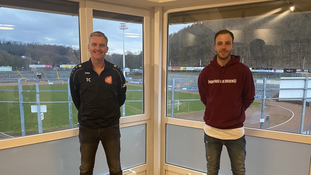 Sportfreunde Siegen: Zwei weitere Jahre mit Coach Tobias Cramer - kicker