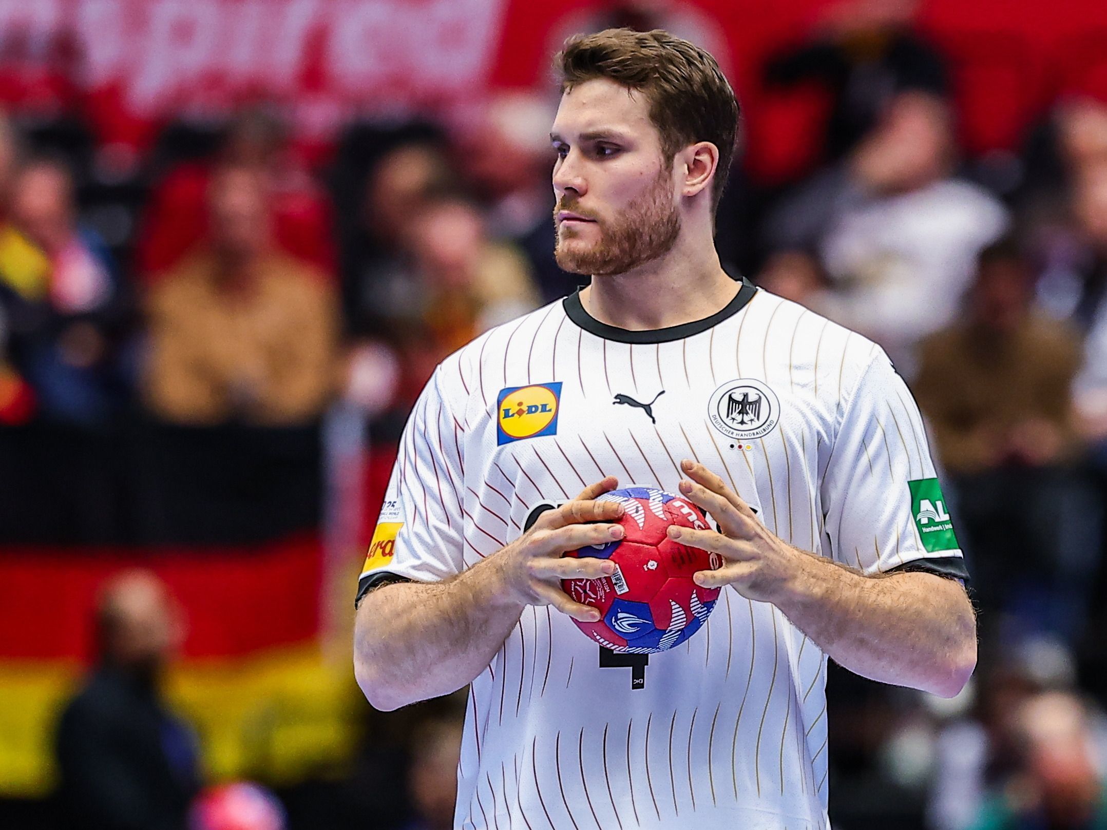 Johannes Golla ruft WM-Neustart für deutsche Handballer aus | Handball ...