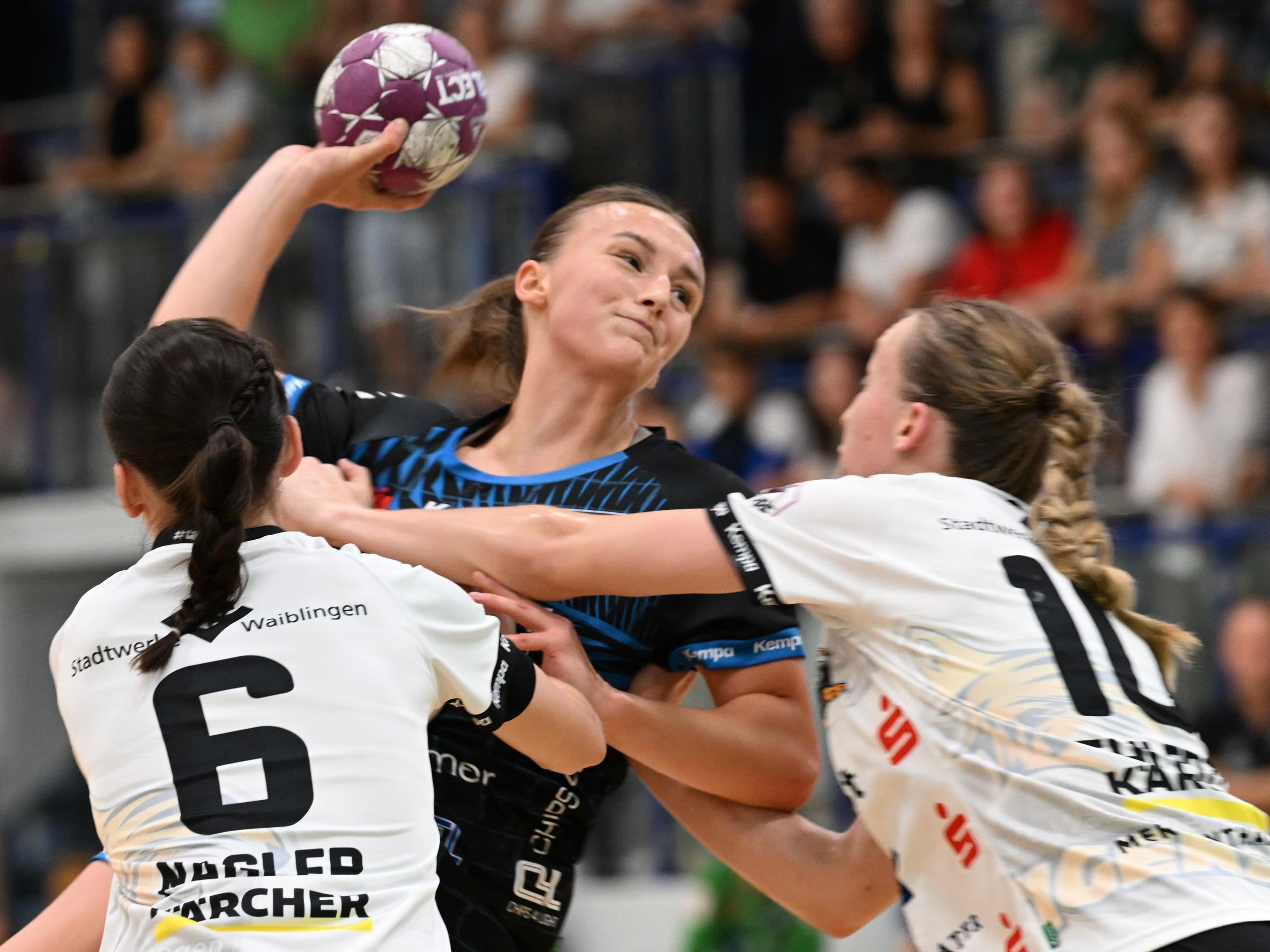 ESV 1927 Regensburg bindet Spielmacherin | handball-world