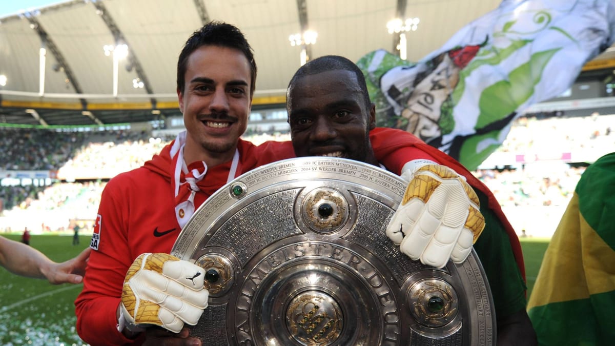 Neuer Job für den "Double-Sieger": Benaglio kehrt zum VfL zurück - kicker