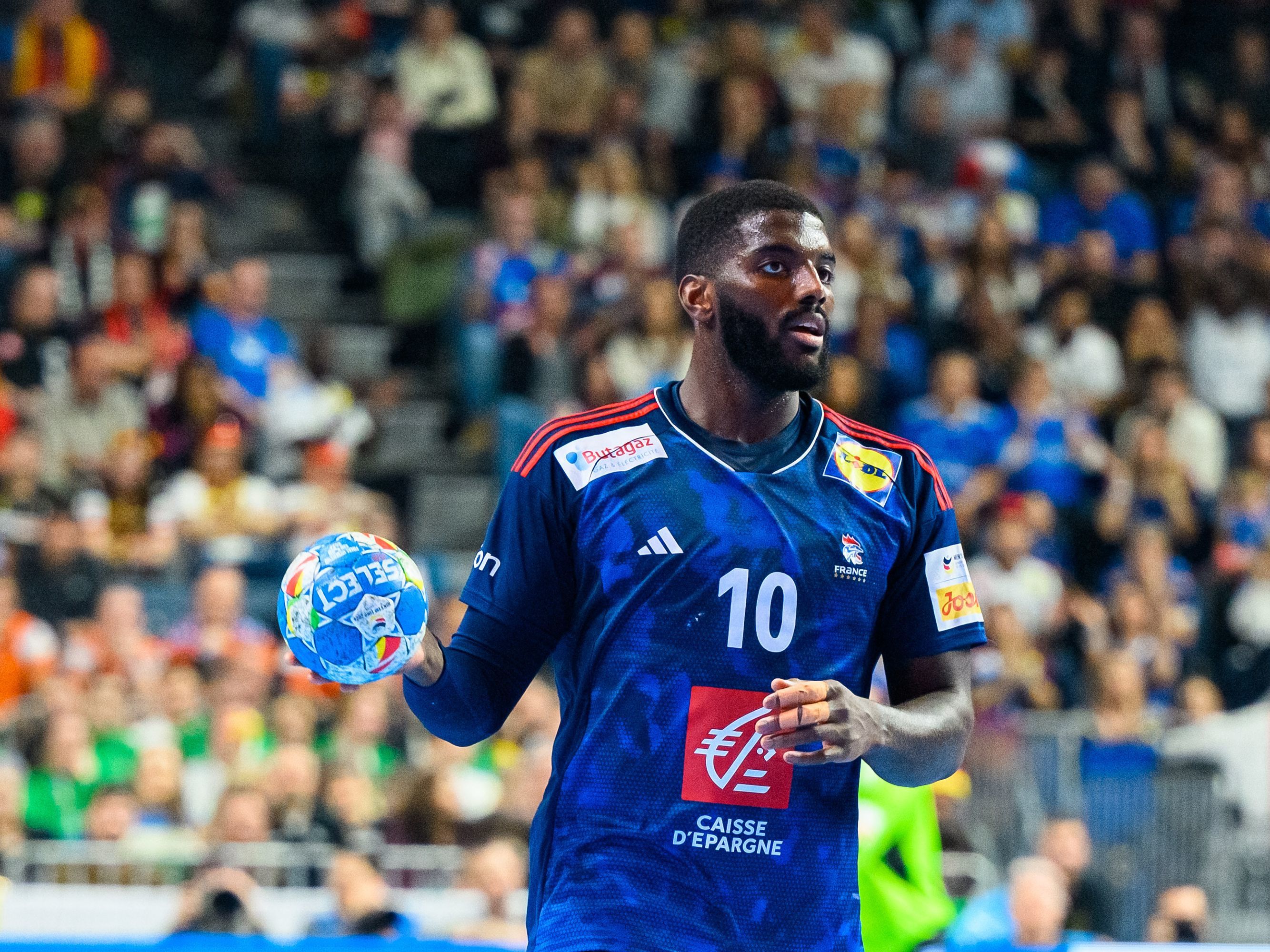 Wer ist eigentlich Dika Mem? | handball-world