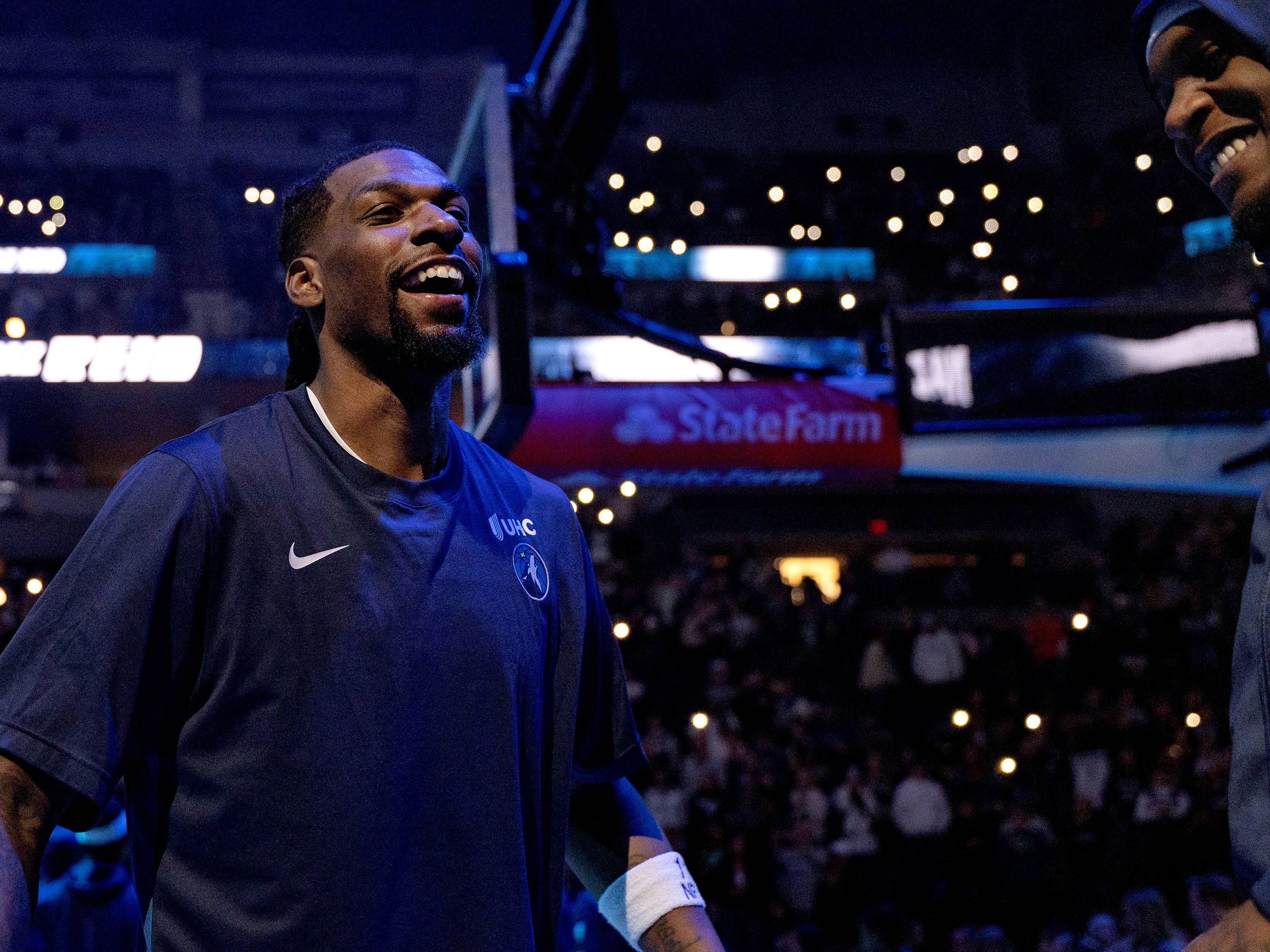 Reid bleibt in Minnesota: T-Wolves binden Fanliebling langfristig ...