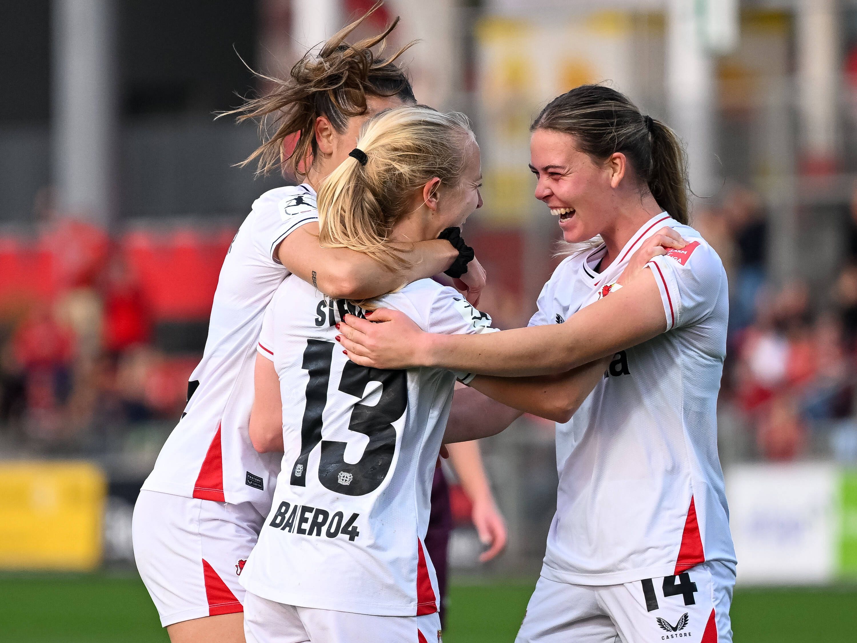 Caroline Siems | Bayer 04 Leverkusen | Flyeralarm Frauen-Bundesliga ...