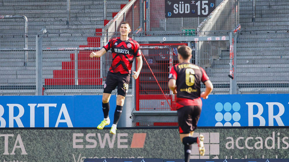 Flotho macht die 800 voll - Scherning muss Ati Allah aufbauen - kicker