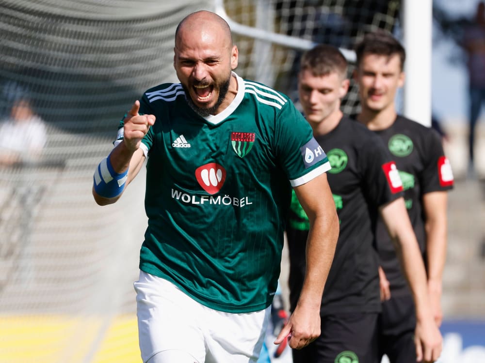 "Herr Jabiri, wie trifft man auch mit 38 noch so häufig?" - kicker