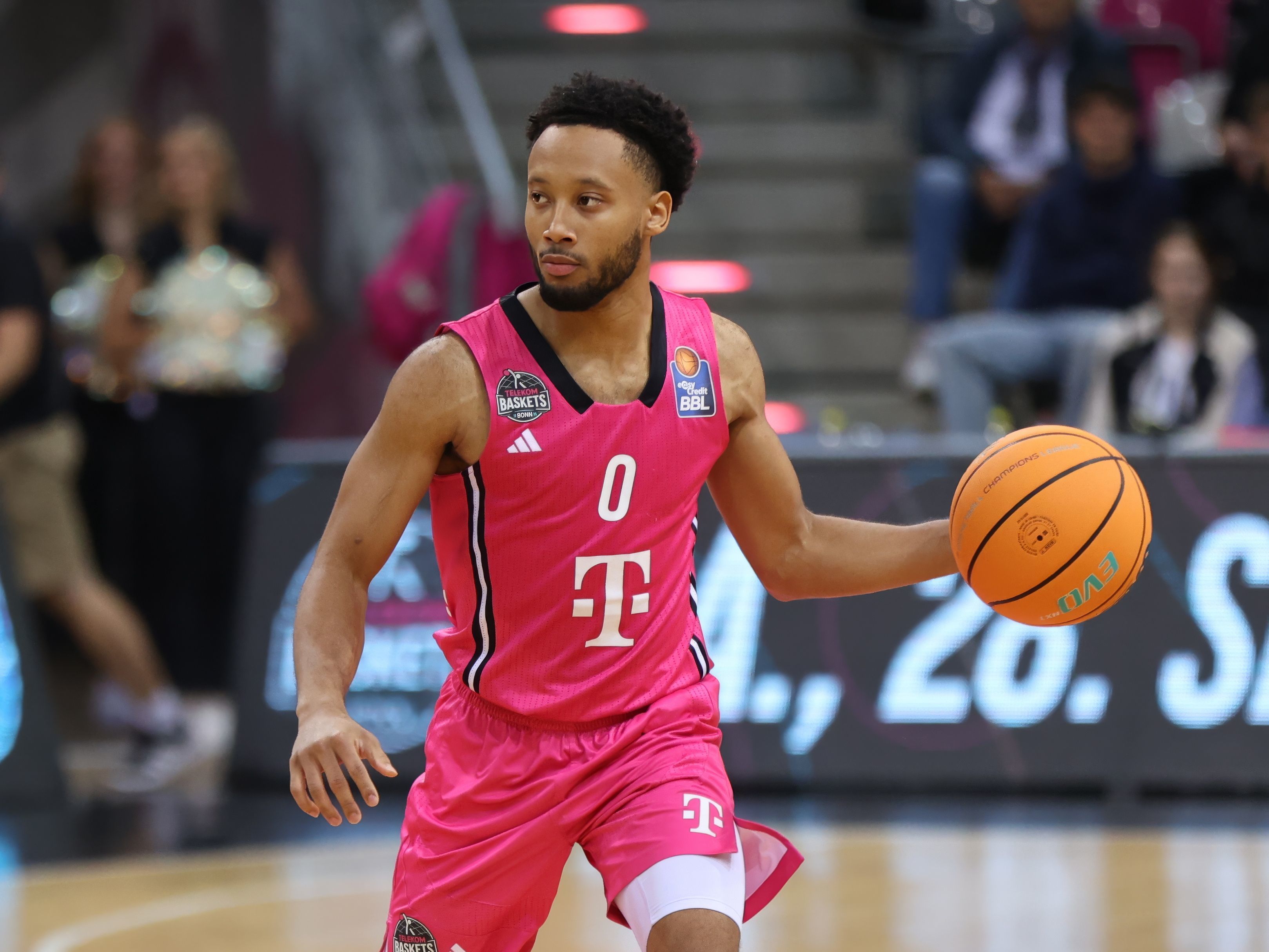 McGhee-Gala im vierten Viertel - Bonn darf weiter auf CL hoffen ...