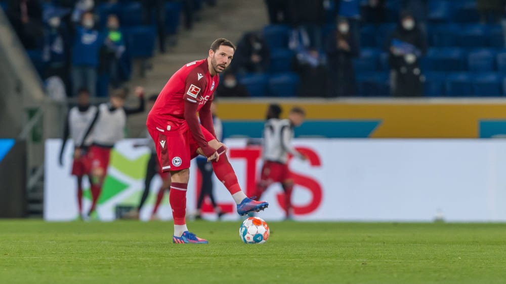 Geburtstagskind Losilla hinter Hasebe: Die zehn ältesten Feldspieler ...