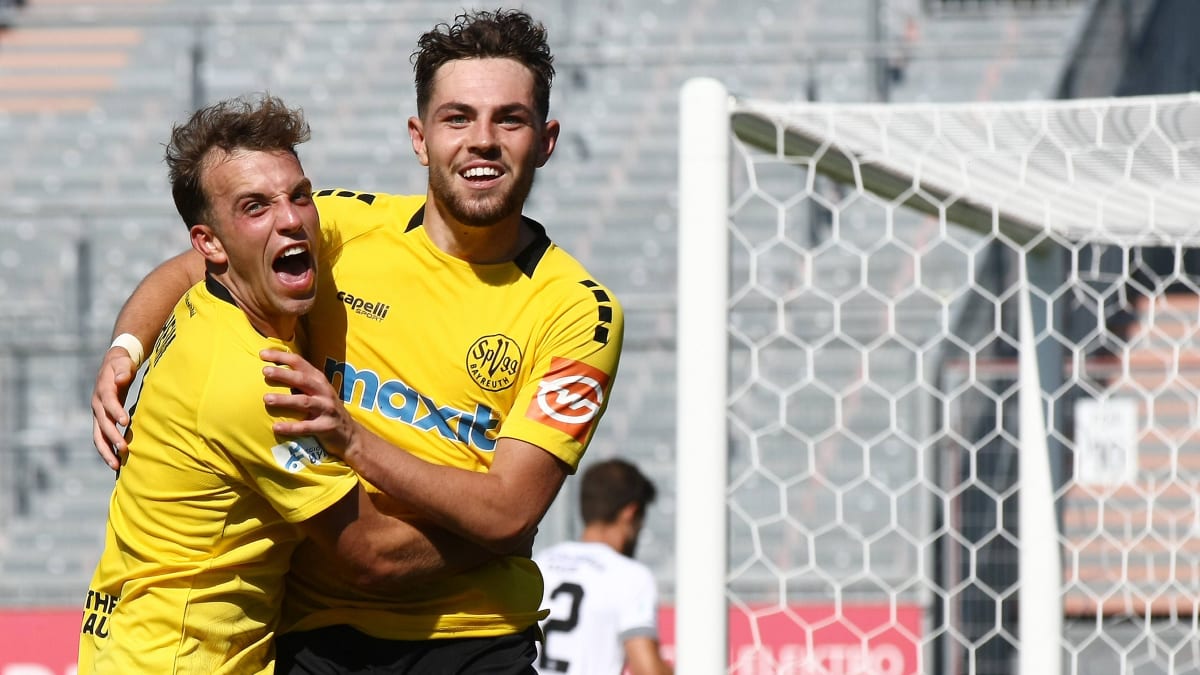 Derbysieger Bayreuth rückt Schweinfurt auf die Pelle - kicker