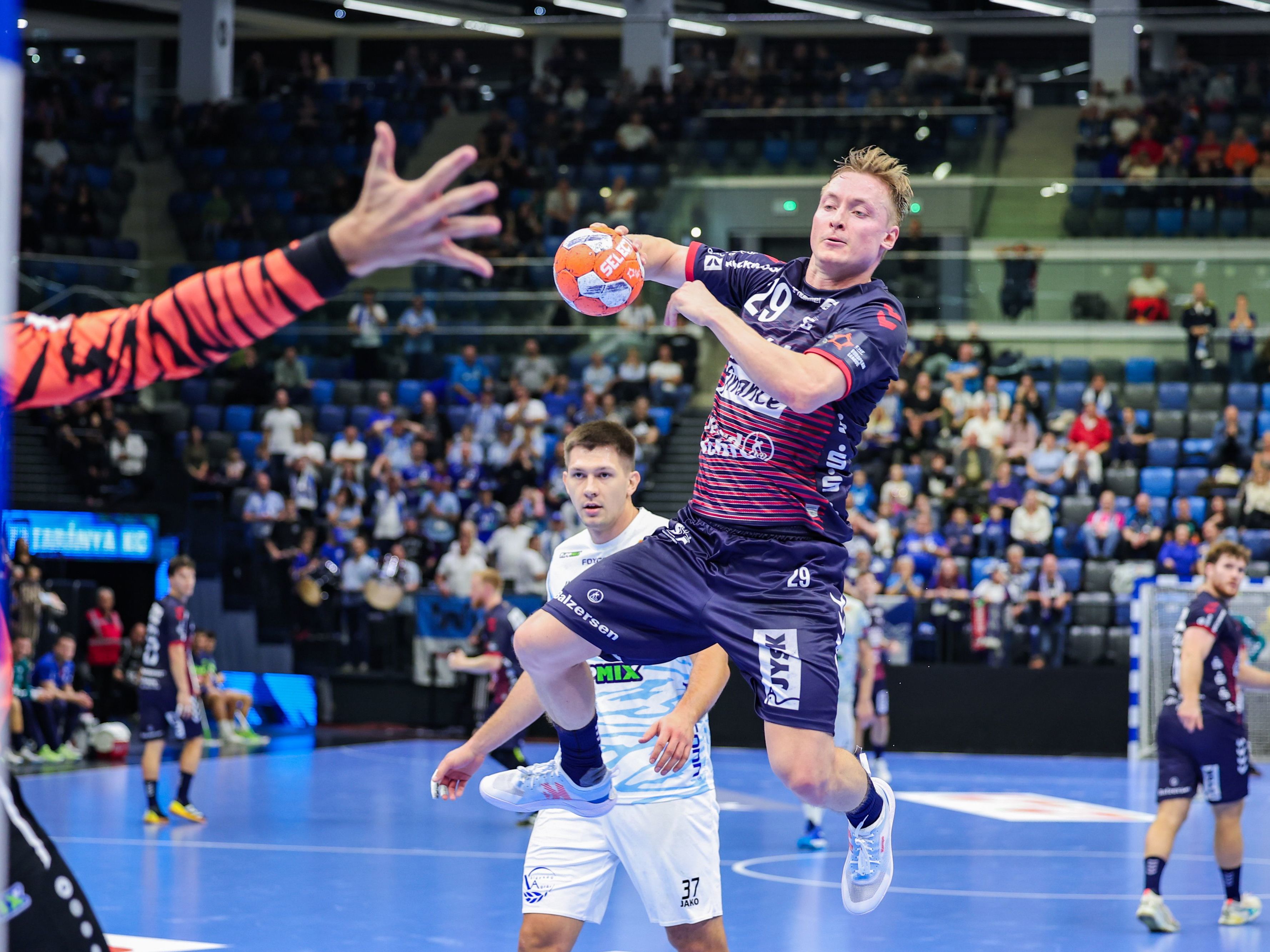 Handball: SG Flensburg-Handewitt feiert nächsten Kantersieg | Handball ...