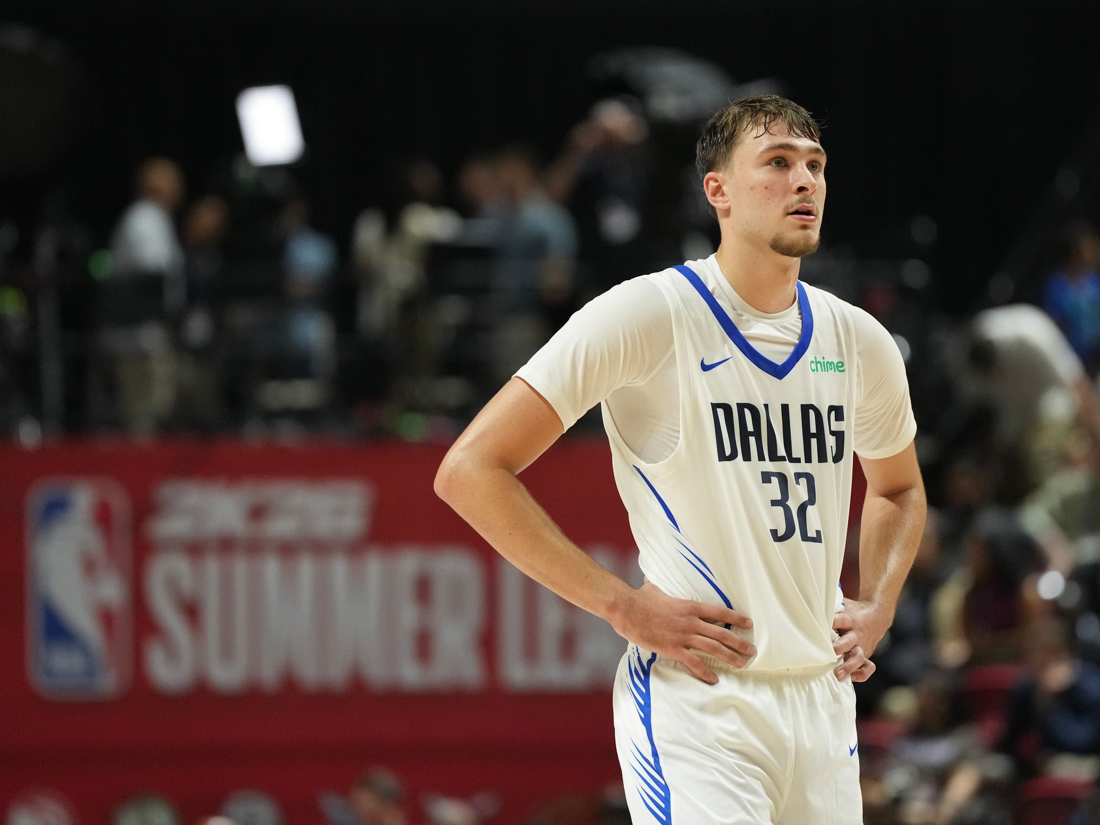 NBA Summer League - Debüt mit Licht und Schatten: Flagg hadert, doch entscheidet das Spiel ...