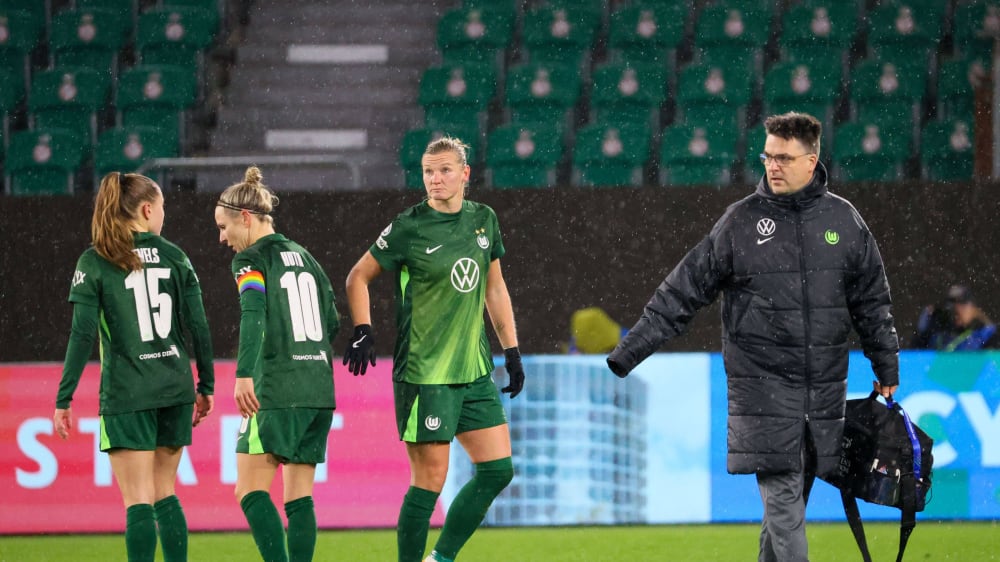 Wolfsburger Freude getrübt: Popp und Beerensteyn fallen aus - kicker