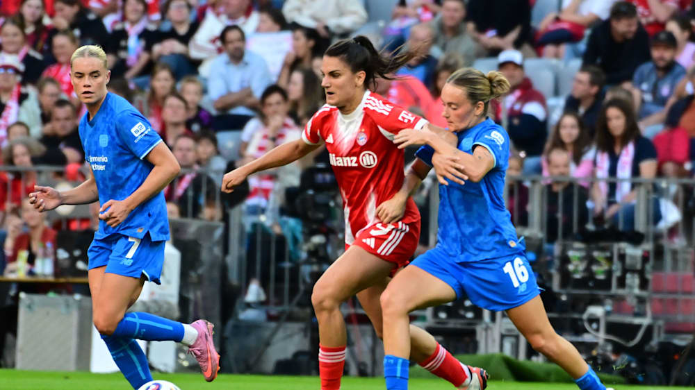 Verträge laufen aus: Wer verlängert bei den Bayer-04-Frauen? - kicker