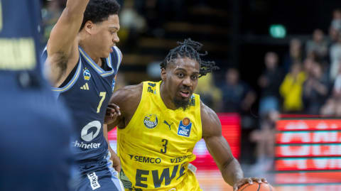 Im Video: Clemons trifft lange nichts - und dann den Gamewinner gegen ...