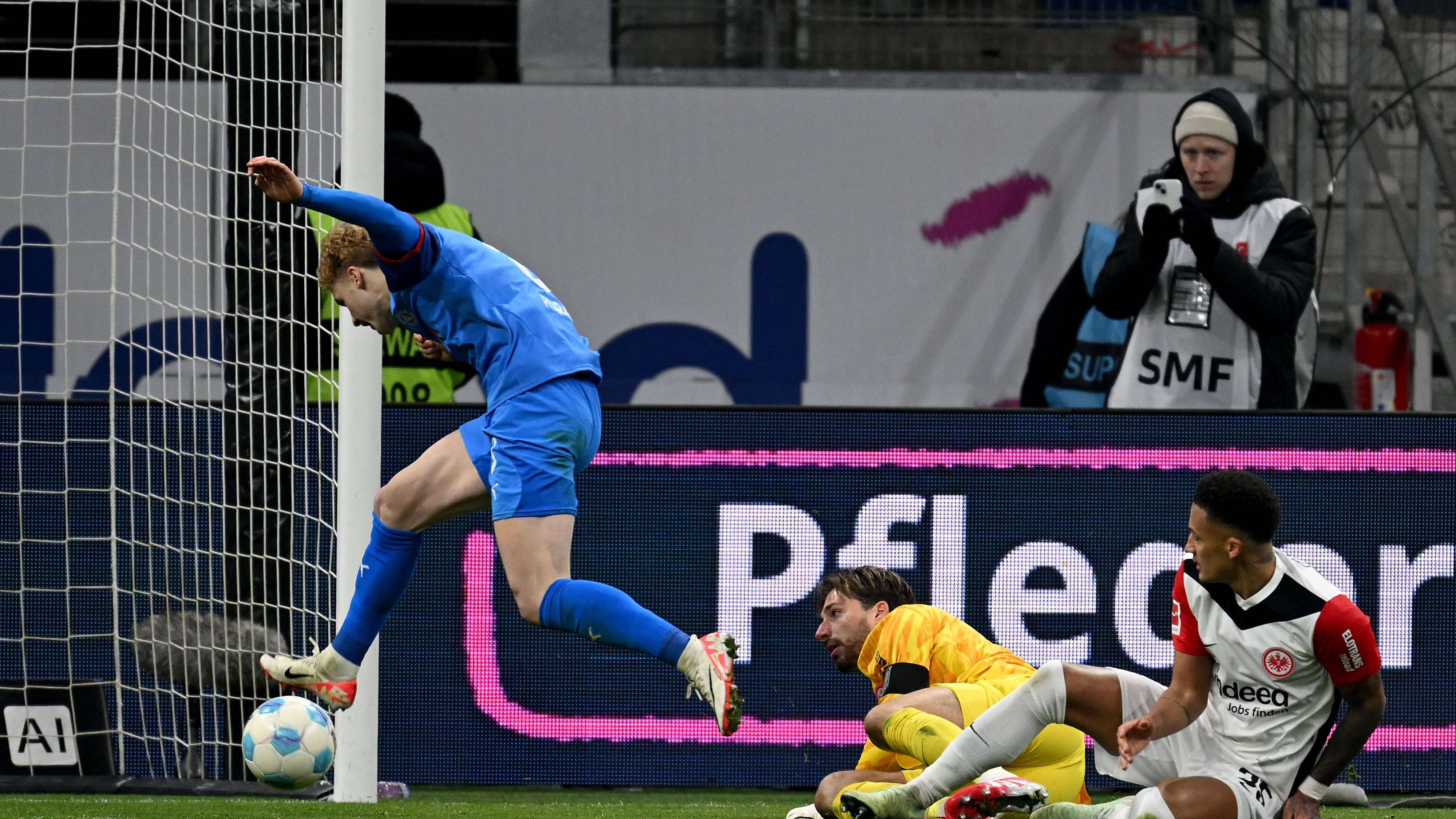 Liveticker | Eintracht Frankfurt - Holstein Kiel 3:1 | 22. Spieltag ...