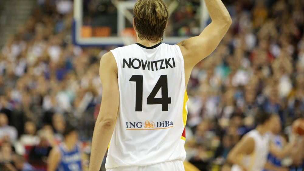 Vor dem EM-Auftakt: Dirk Nowitzki wird geehrt - kicker