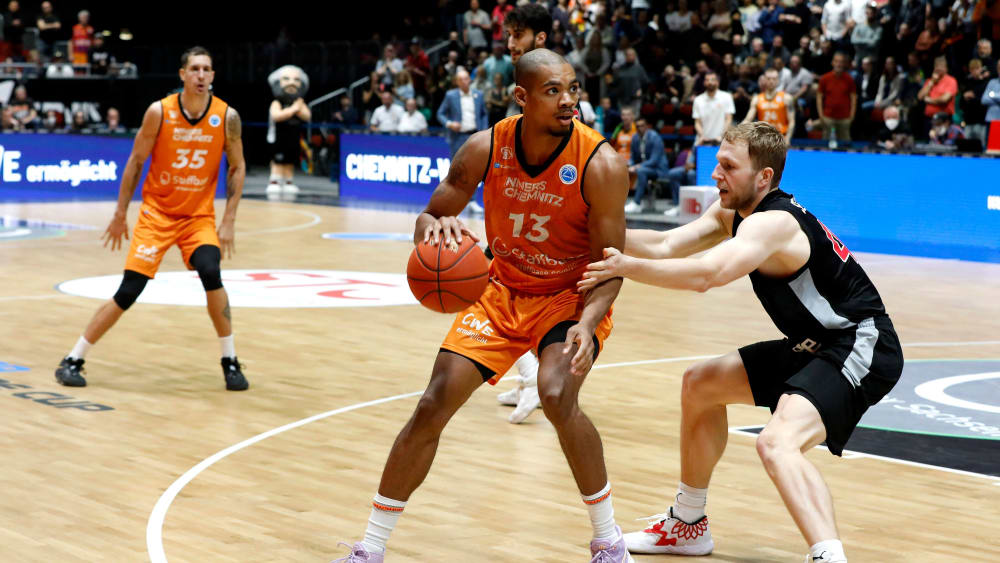 MHP Riesen Ludwigsburg holen Shonn Miller aus Chemnitz - kicker